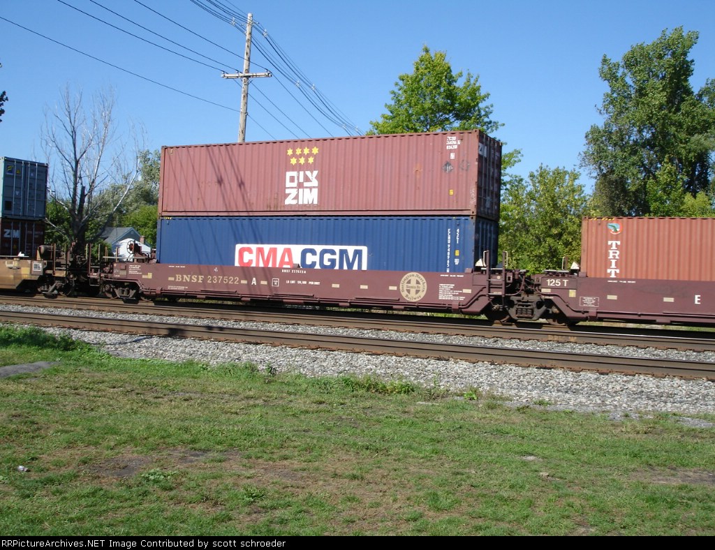 BNSF 237522A Double Stackcar w/ECMU Container #940965 EB